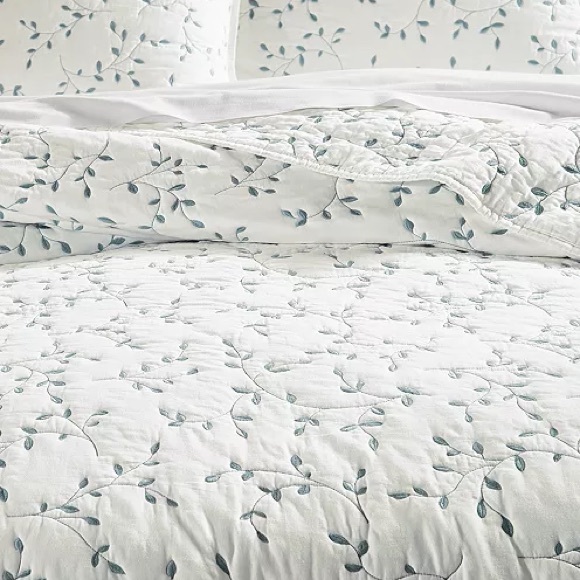 Martha Stewart | Bedding | Nwt Martha Stewart Embroidered Leaves Reversible Twin Quilt New Wtag ...